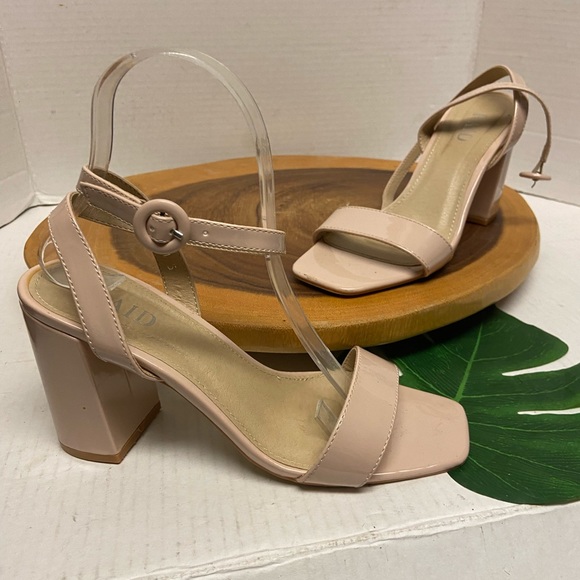 raid london | Shoes | Raid London Nude Heels | Poshmark